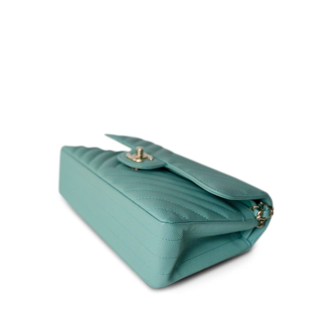 Tiffany Blue Caviar Chevron Quilted Classic Flap Small LGHW – REDELUXE